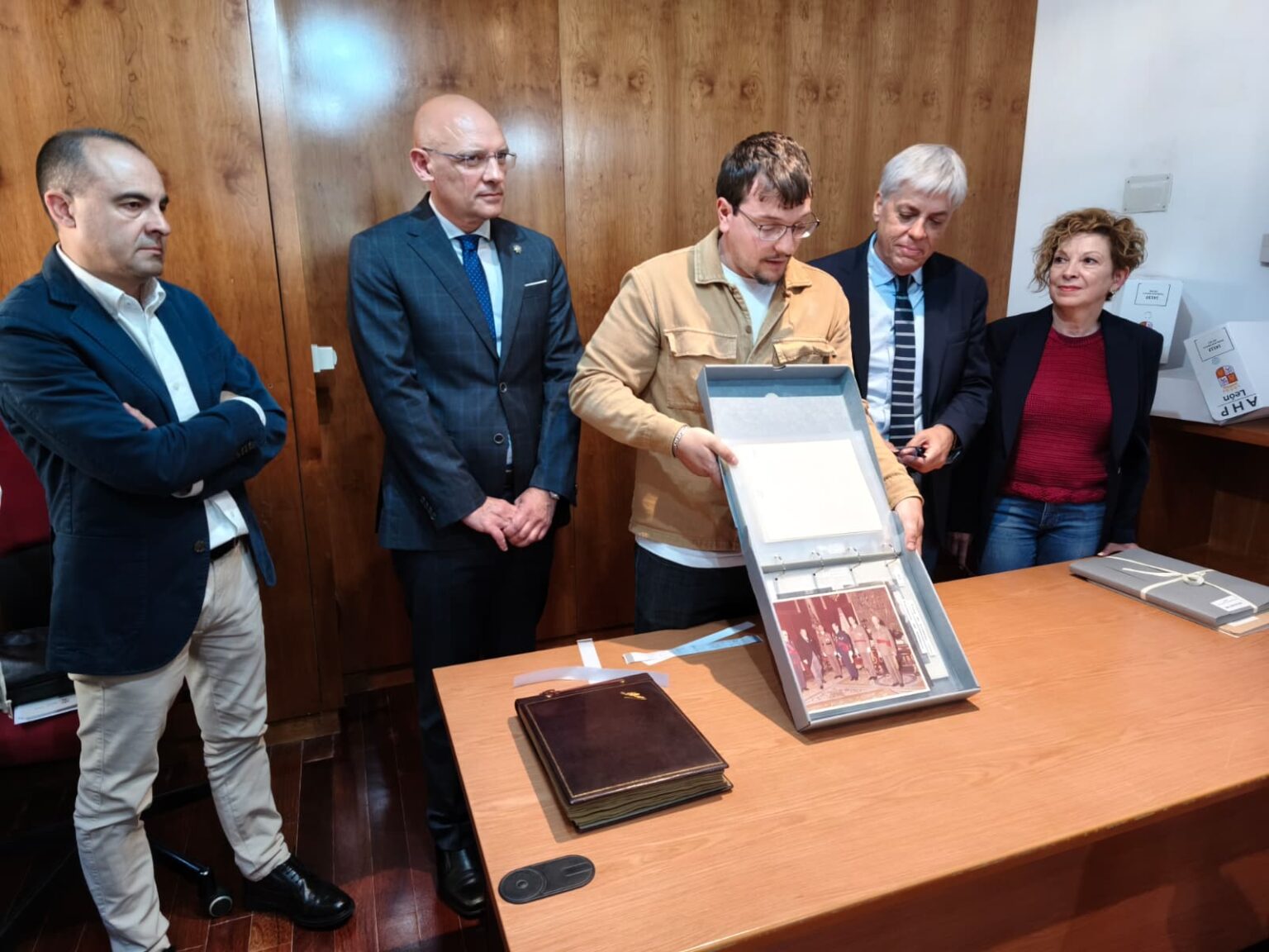 El Archivo Histórico Provincial de León presenta el fondo documental ...